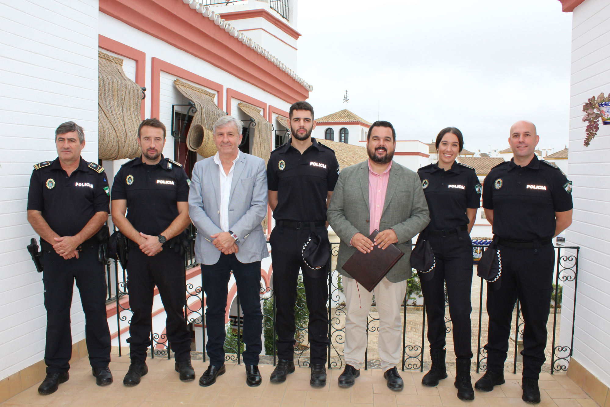 Tres nuevos agentes y un subinspector se incorporan a la plantilla de ...